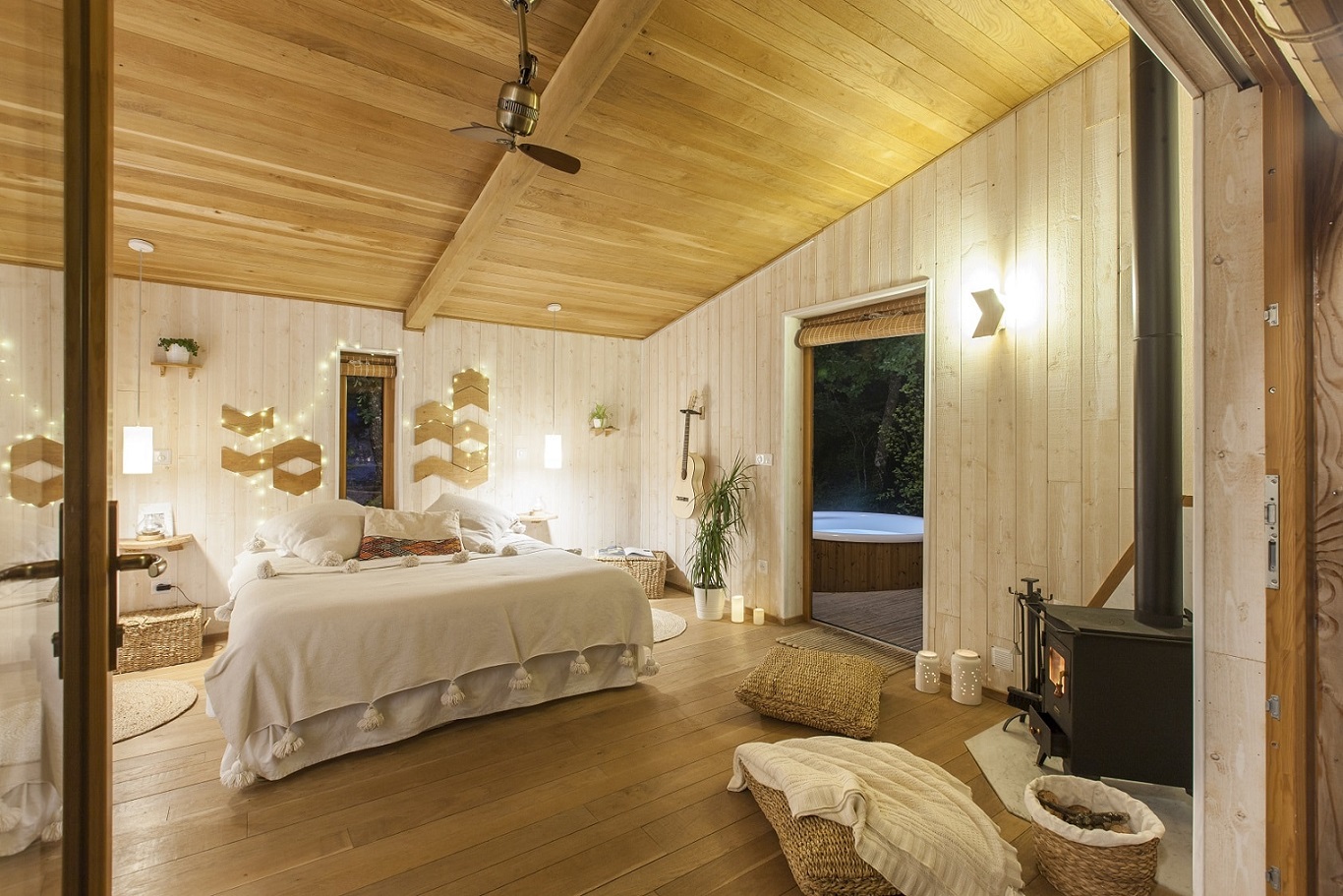 Cabane Spa dans les arbres | entre Toulouse et Bordeaux | Pella Roca