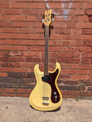 1965 Mosrite "The Ventures Model" Electric Bass | Classic City Vintage ...