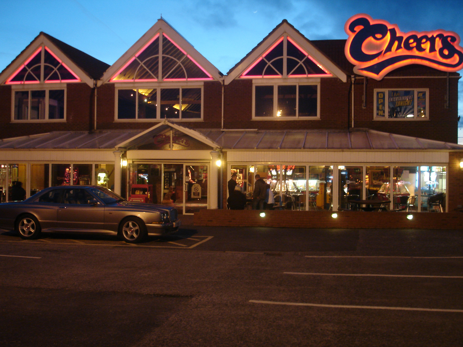 cheers bar ingoldmells
