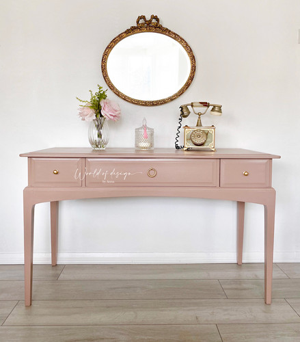 Stag Minstrel dressing / *console table with mirrors | worldofdesignbyanna