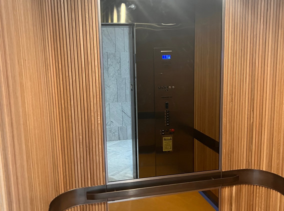 SHOWCASE | Summit Cabs