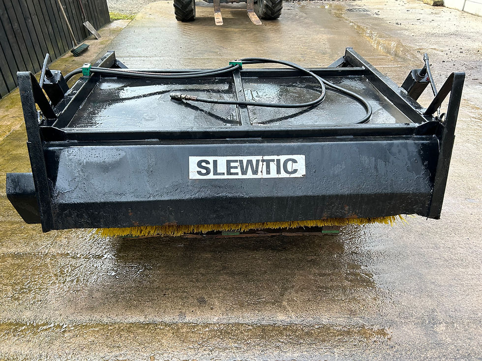 Muck Grab & Buckets | Alistair Duncan Mach