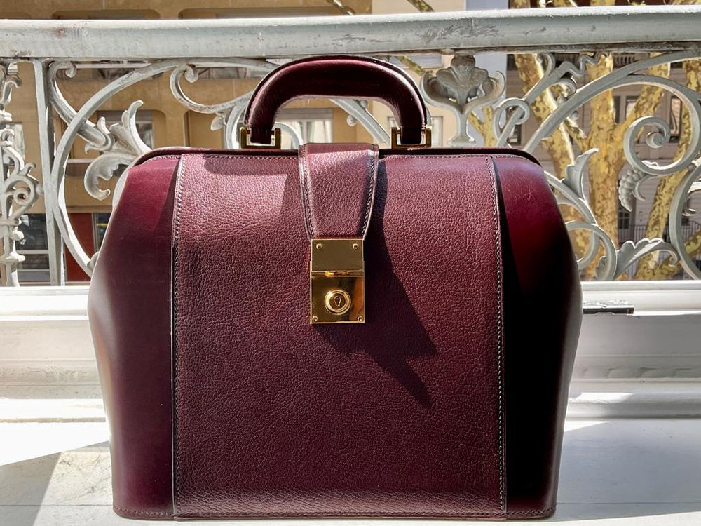 My first Dulles bag | Leathercraft Masterclass