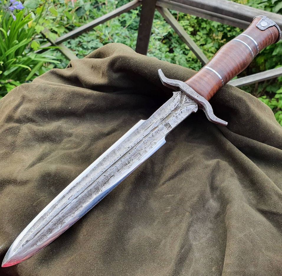 Advanced: Double Sided Dagger | Hardy & Fuller