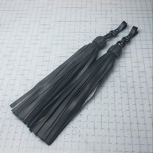 Black Roller Bearing Poi/Finger Flogger Pair | Breathe Toys