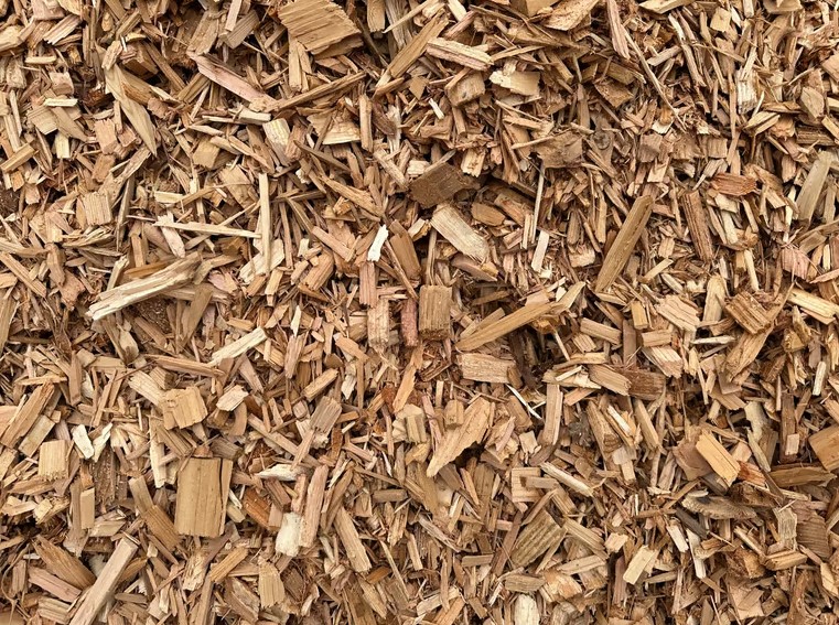 The Complete Guide to Choosing and Using Bark Dust for Your Landscaping