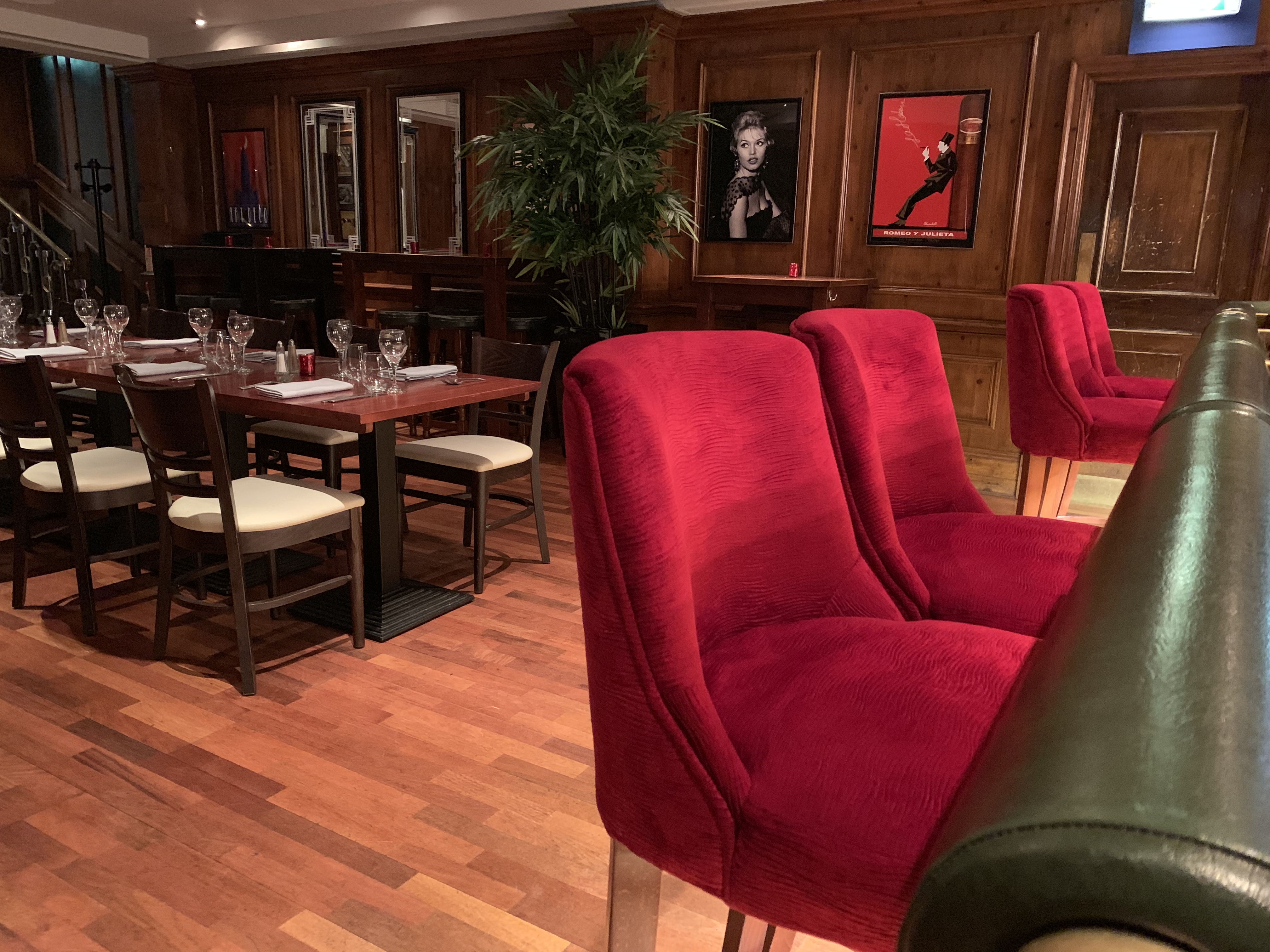 Gallery | Paris Grill Complete