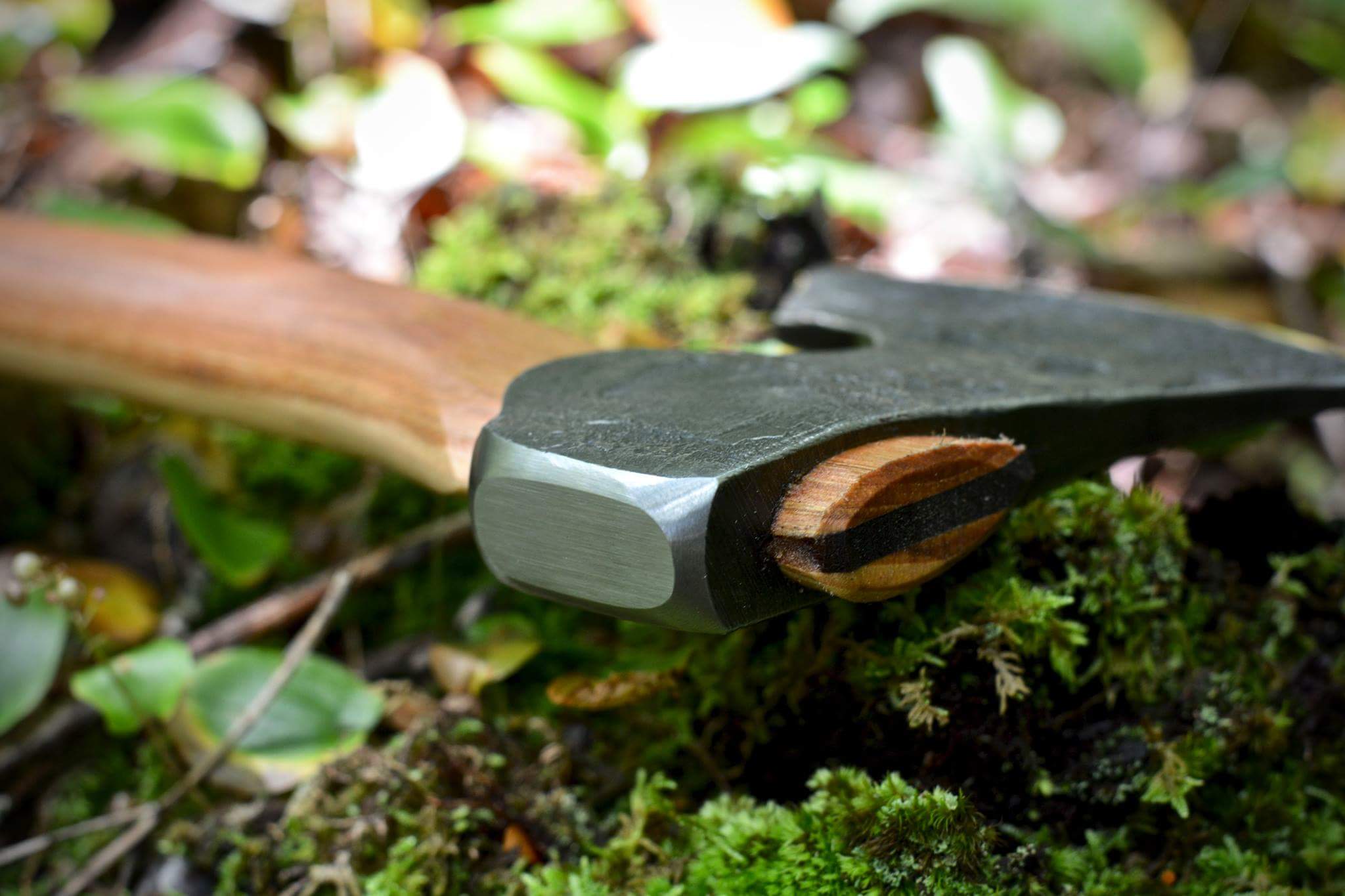 Woodsmans Finest Carving Axe | woodsmansfinest