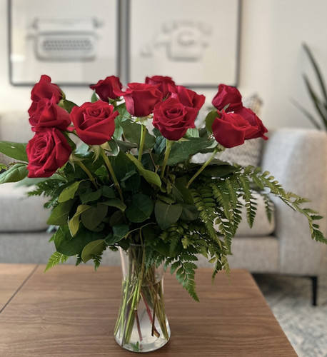 Signature Red Roses | Blooms of Brilliance