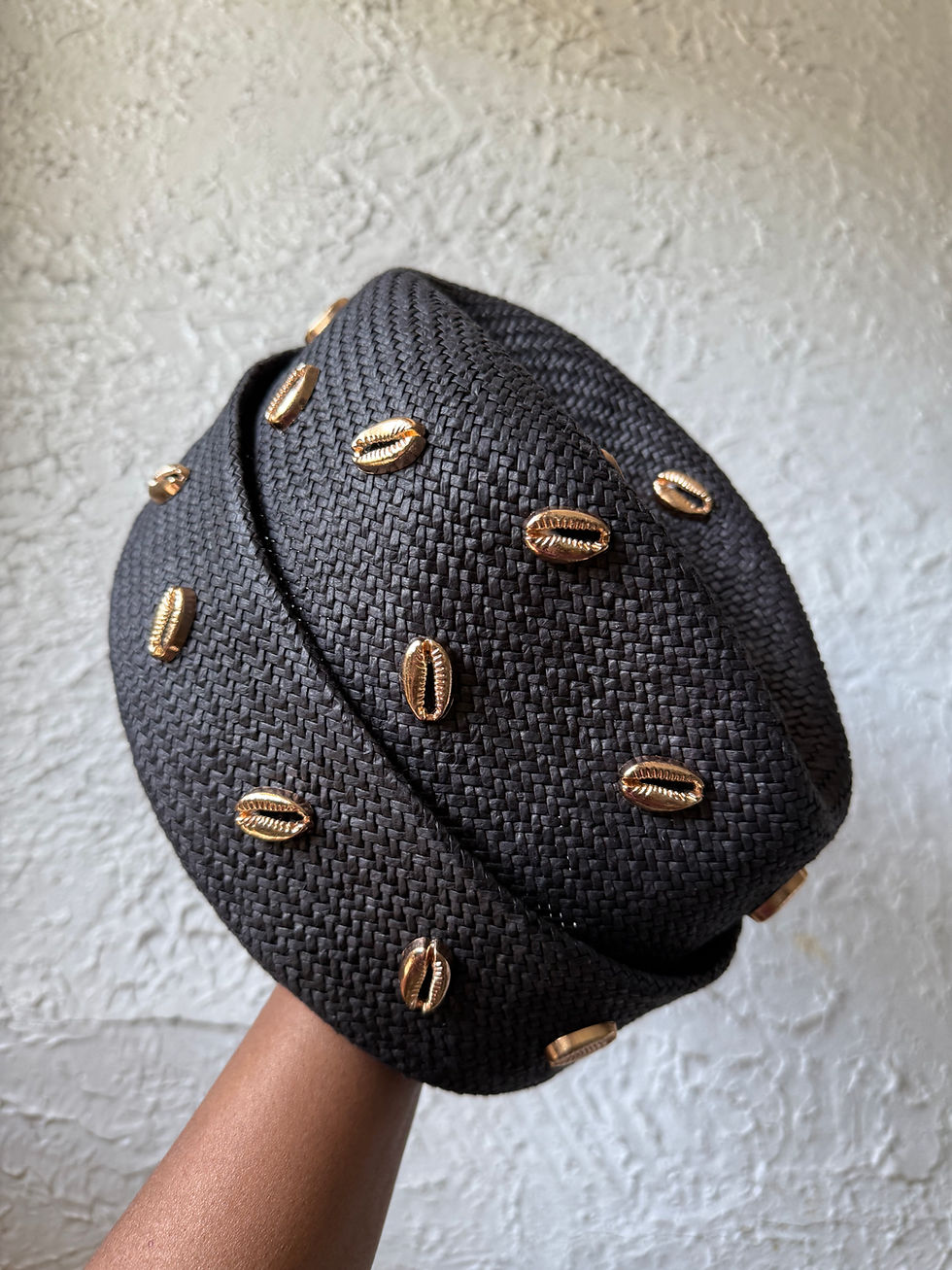 Cowrie Brimless Crown | html_ashakagivens