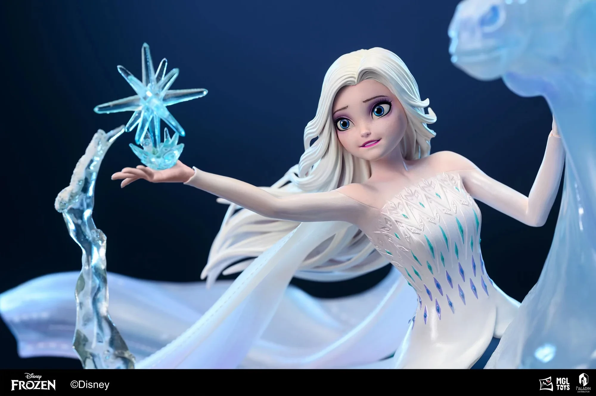 MGL Toys: Frozen II Elsa Statue