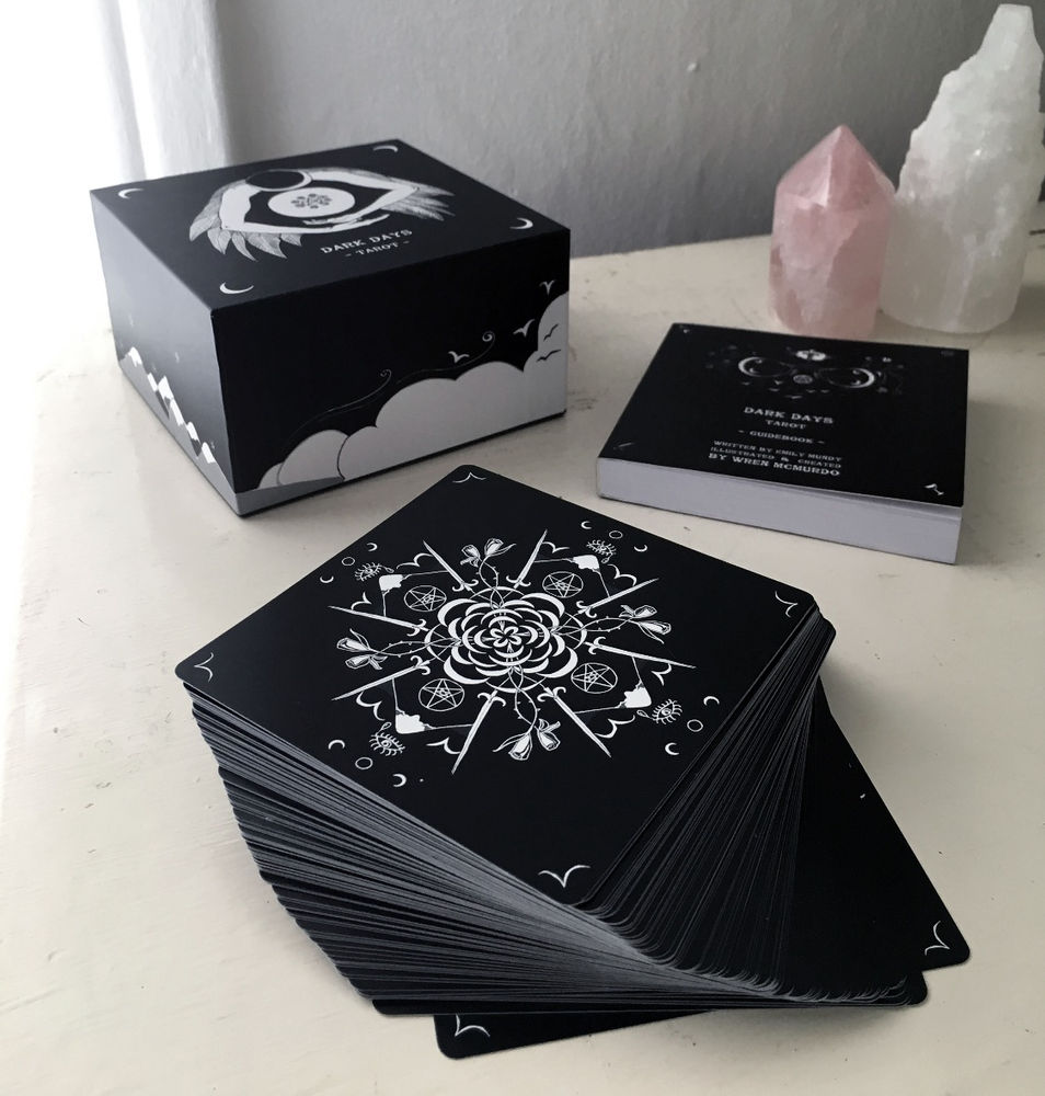 How to Read a Square Tarot Card Deck