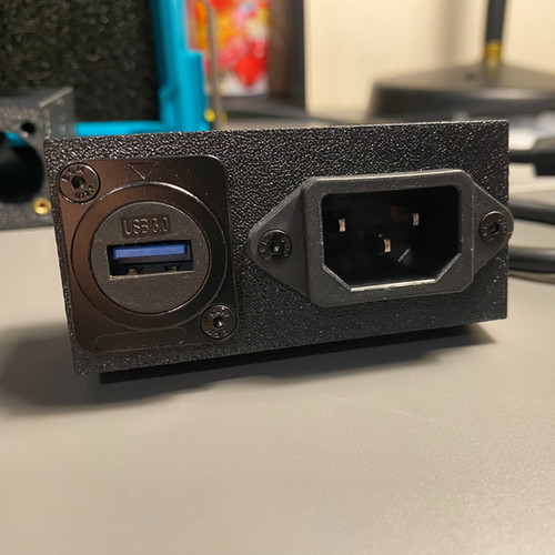 IEC+HUB Mountable Power Jack | Nicholls Custom Desi