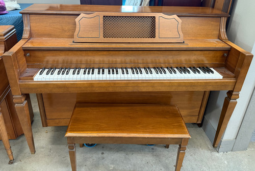 Everett Console by Yamaha | First Piano Llc
