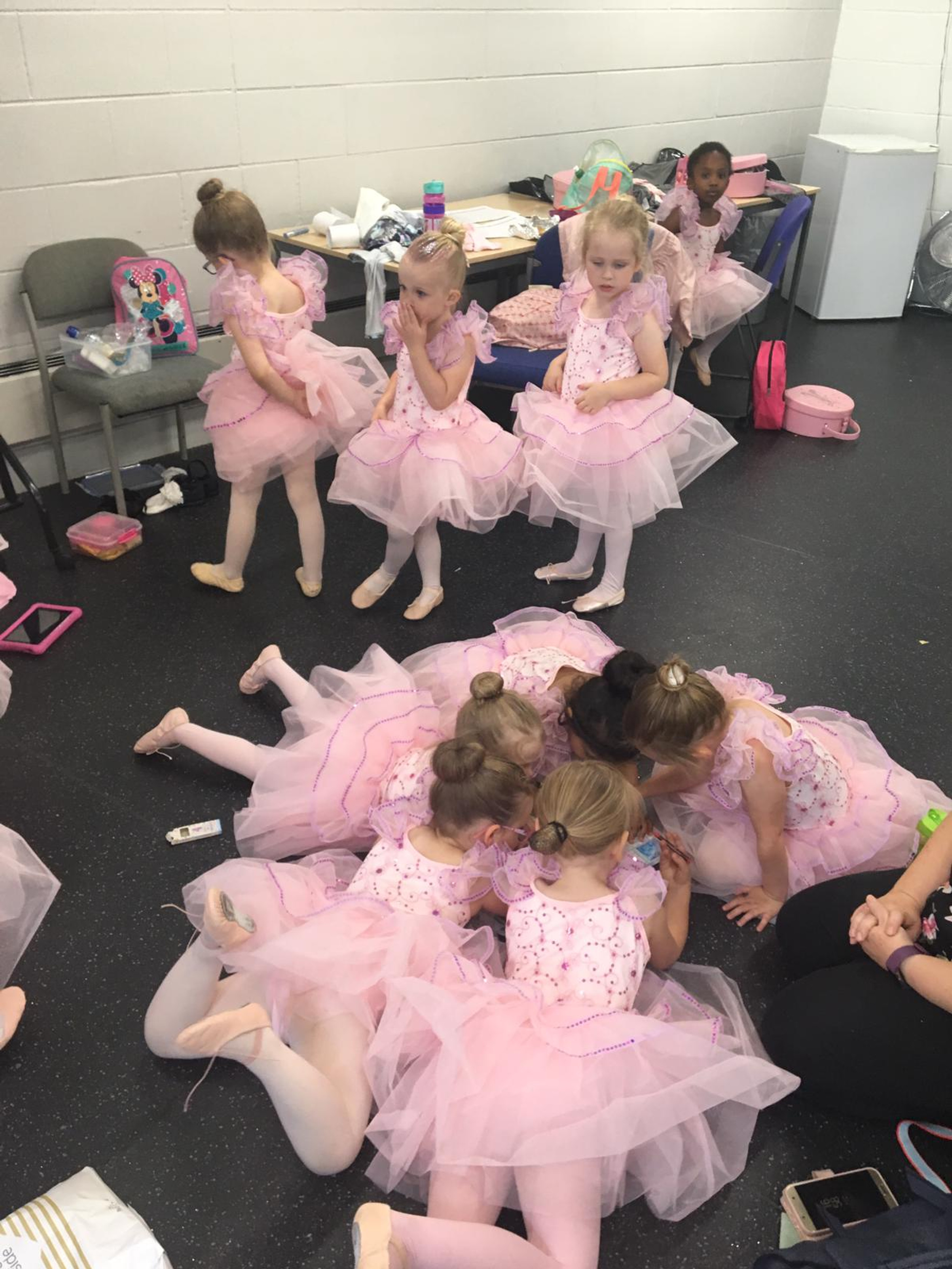 Dancing Dots | Saturday