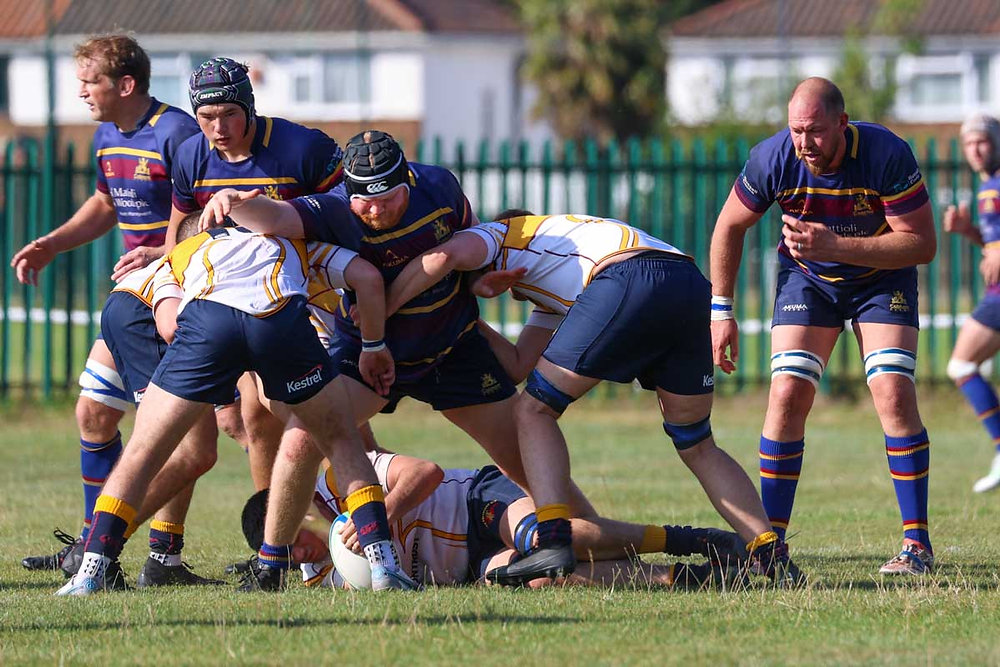 Bonus point win get's Cobham league campaign off to the perfect start