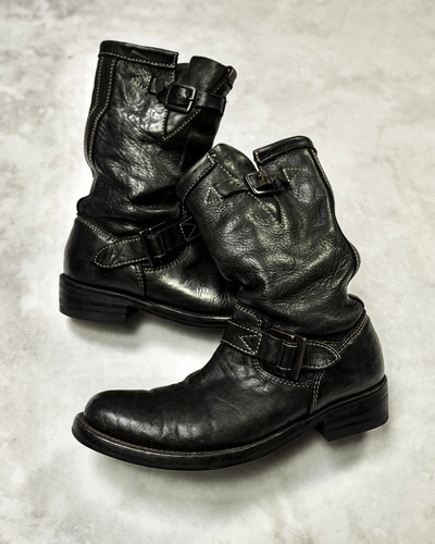 ISAMU KATAYAMA BACKLASH AW10 SHOULDER LEATHER ENGINEER BOOTS | Barhaine ...