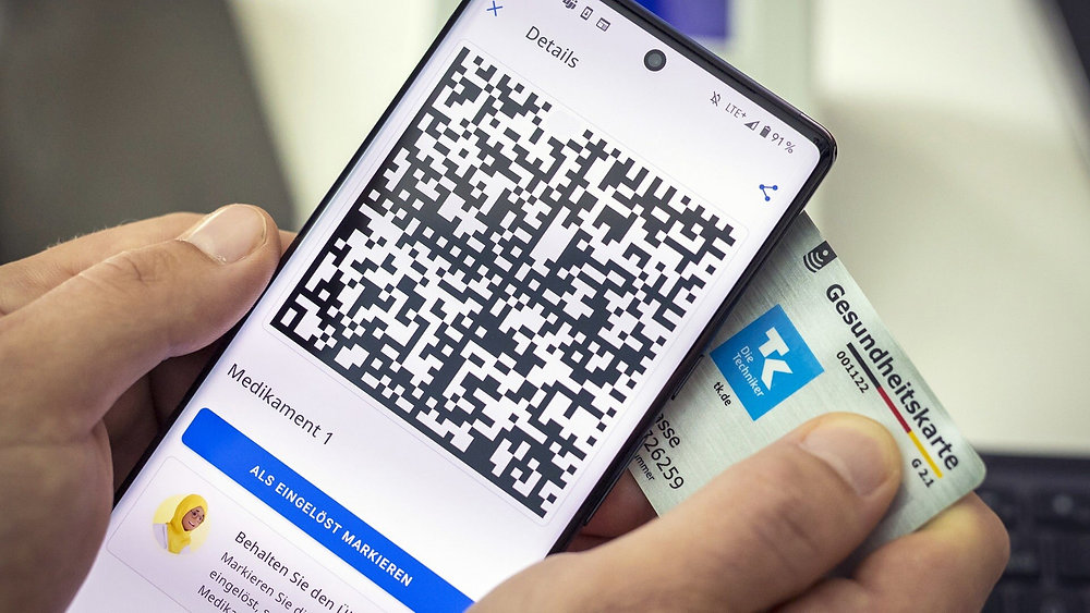 Das E-Rezept: Unsere Praxis digitalisiert Papier in rosa