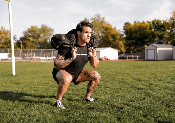 Summer of Strength : 10x Outdoor Exercises to Try This Season