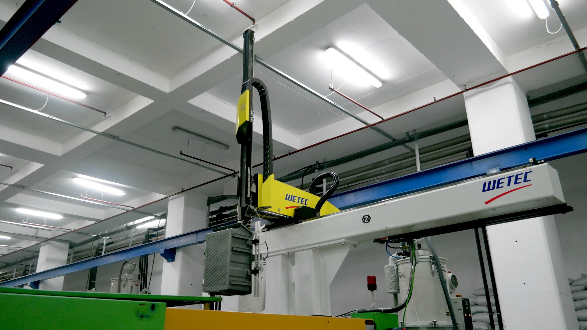 WETEC | Plastik enjeksiyon robotu | CNC Servo | İstanbul