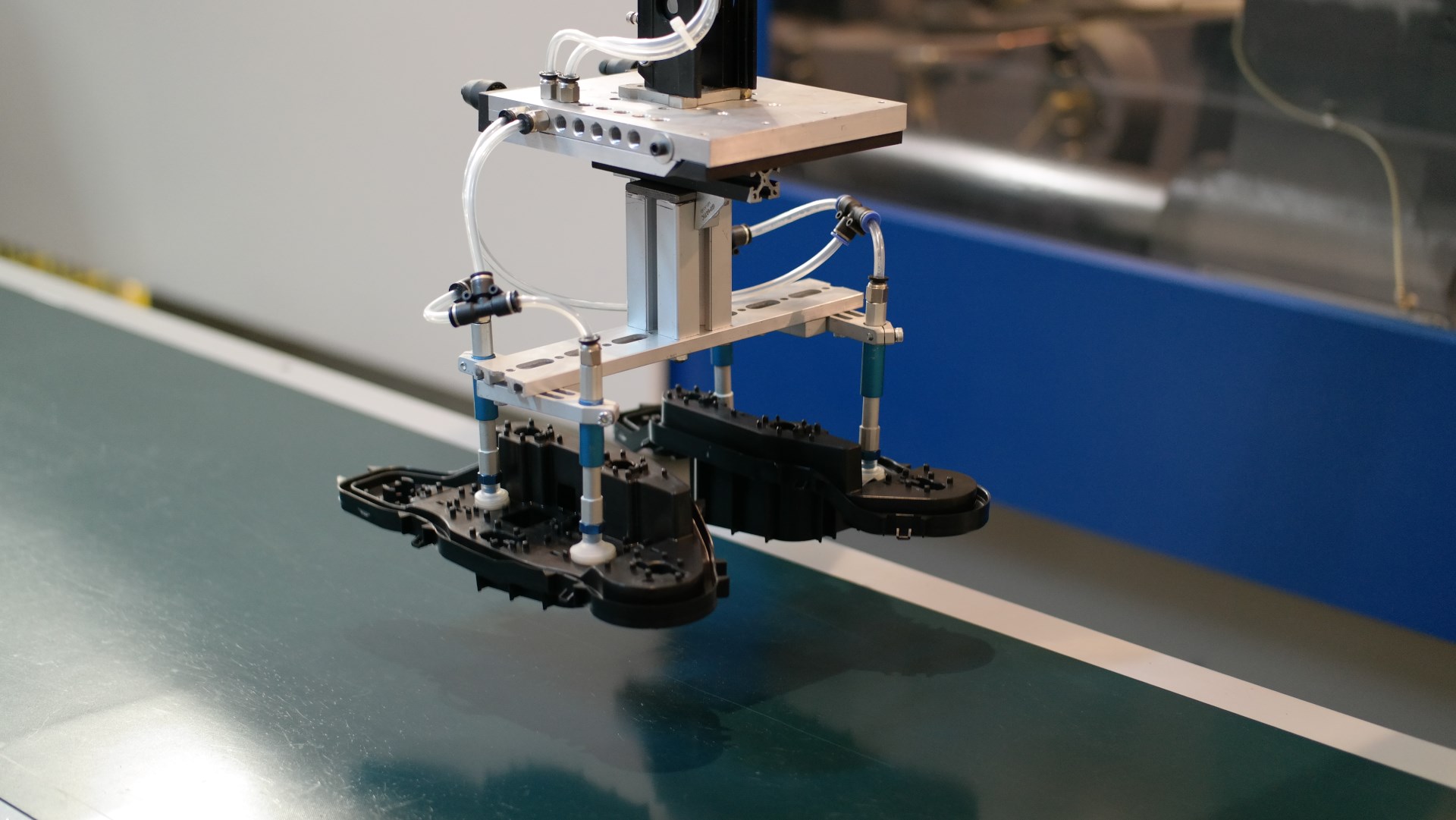 WETEC | Plastik enjeksiyon robotu | CNC Servo | İstanbul