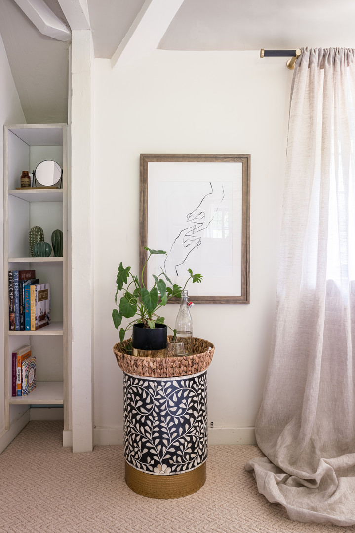 HOME |Clean & Simple design with a nostalgic feel.