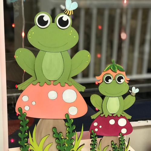 Frog Shelf Sitters | The Painted Toad