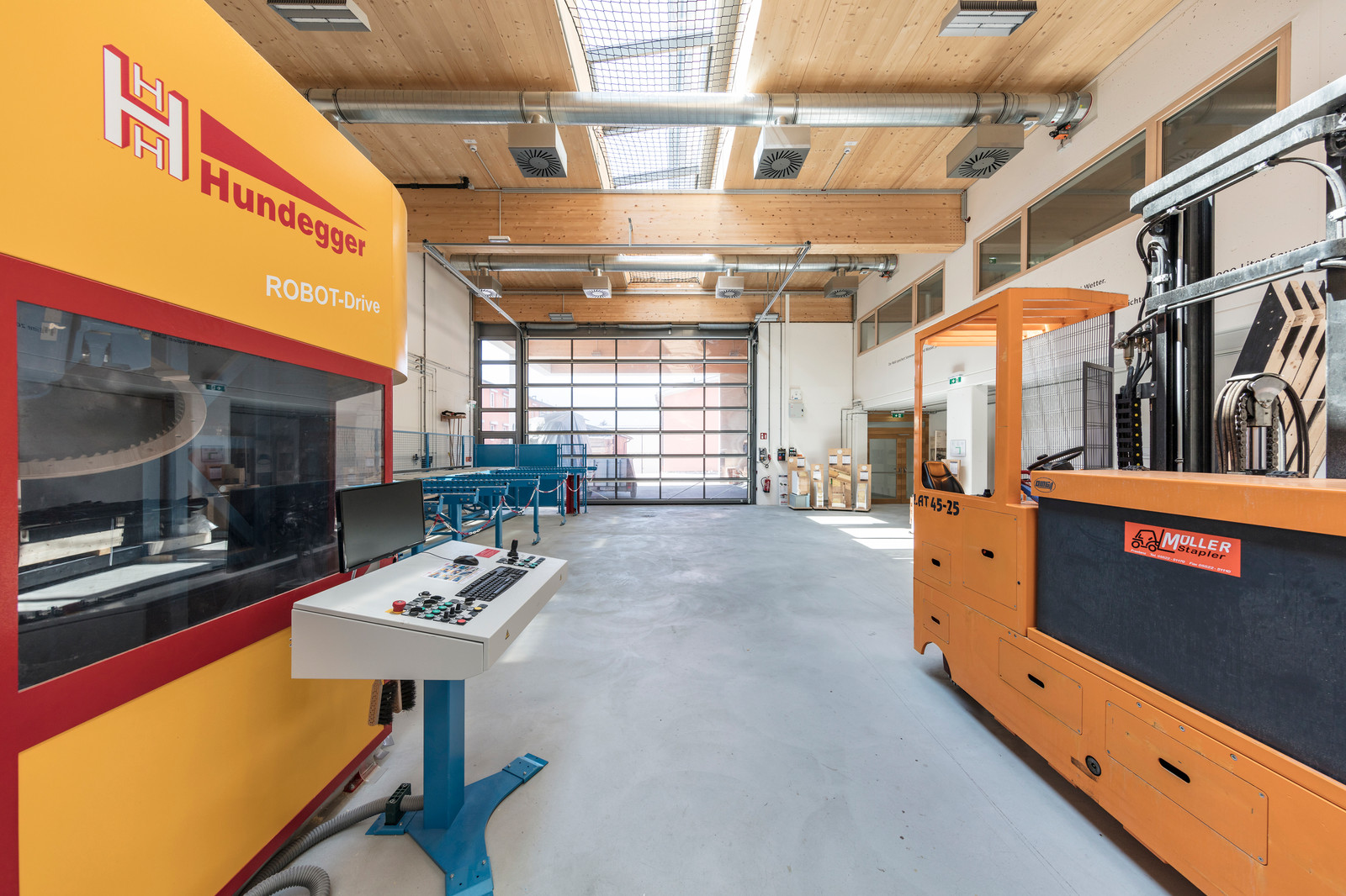 Die Abbundanlage Hundegger Robot-Drive 1250