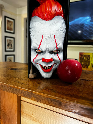 Pennywise Book Nook | Hause of Ghüle