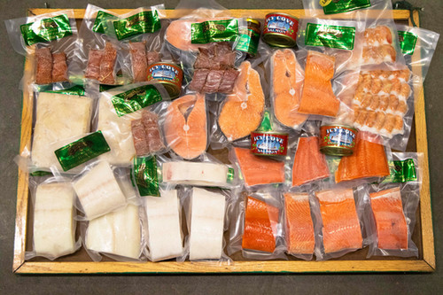 Whale's Cache Seafood Gift Box | Coal Point Seafood