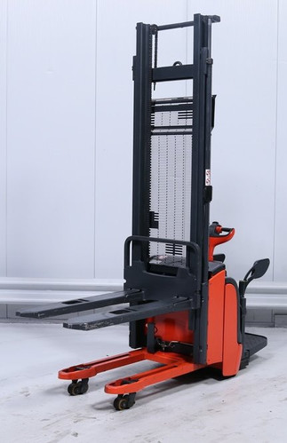 Linde L-14-AP (372) | forklift attachments