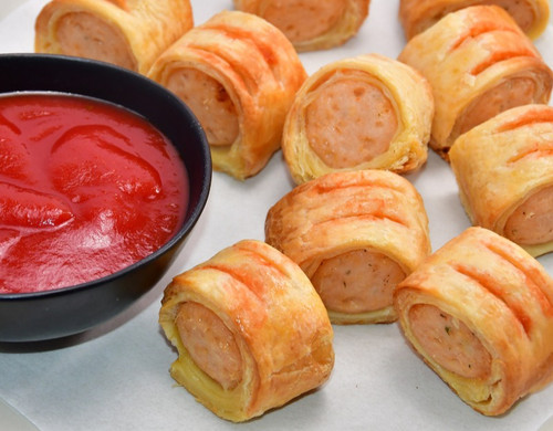 Chicken and cheese vienna roll | Foodmakers