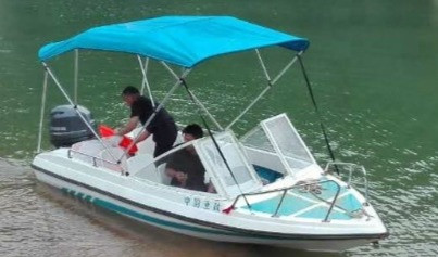 ELUXUR fiberglass 6 passenger electric boat | TS Digital Research