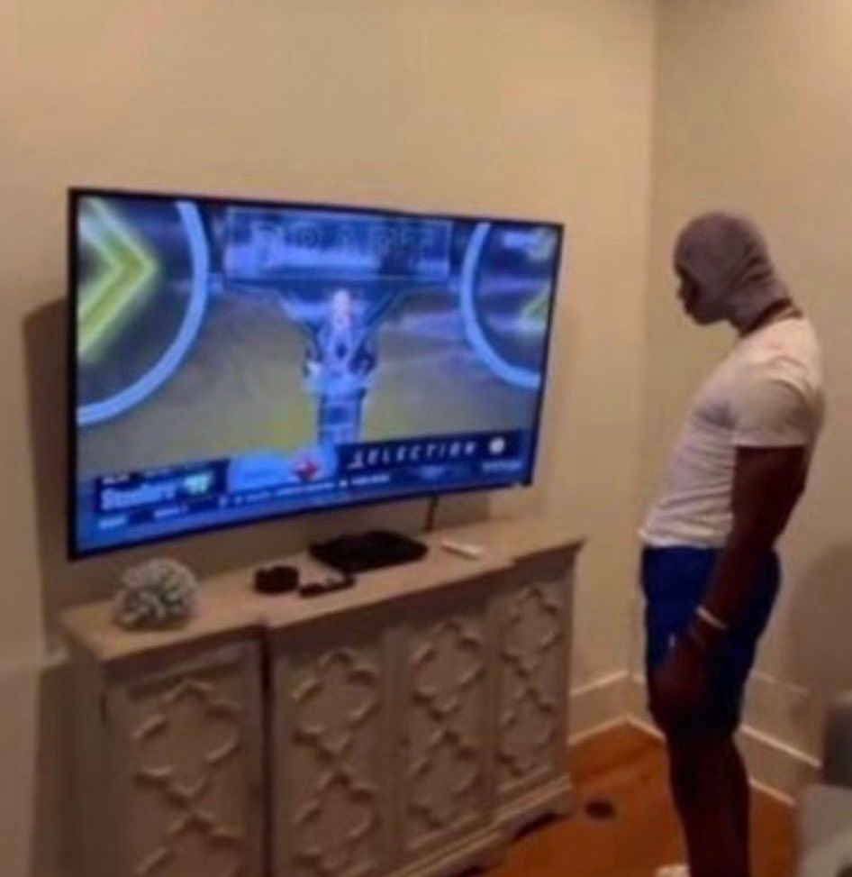 Video of George Pickens' reaction after getting drafted went viral Video of George Pickens' reaction after getting drafted went viral