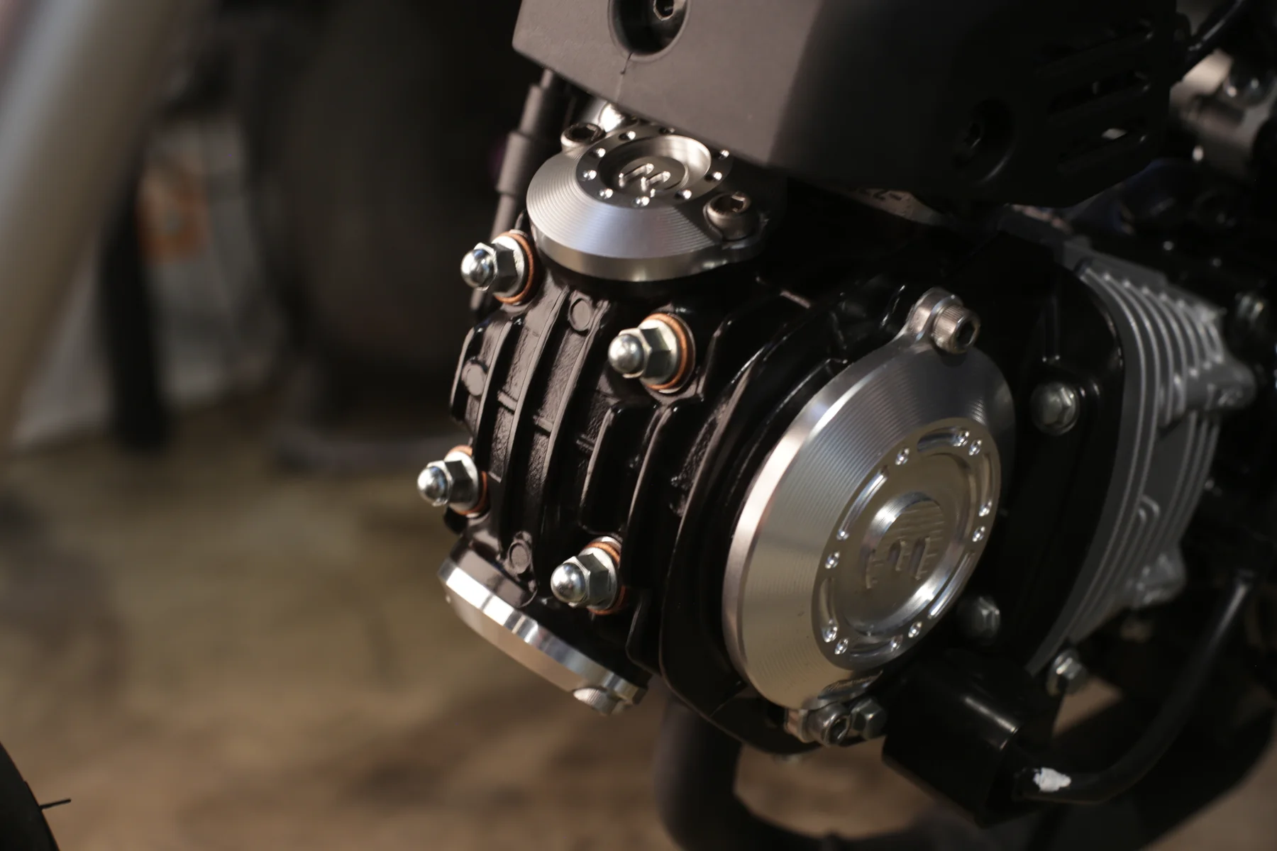 MITOMO.ORIGINAL VALVE OVERHAUL COVER - OCT-S 125 Monkey 2021+ (JB03 ...