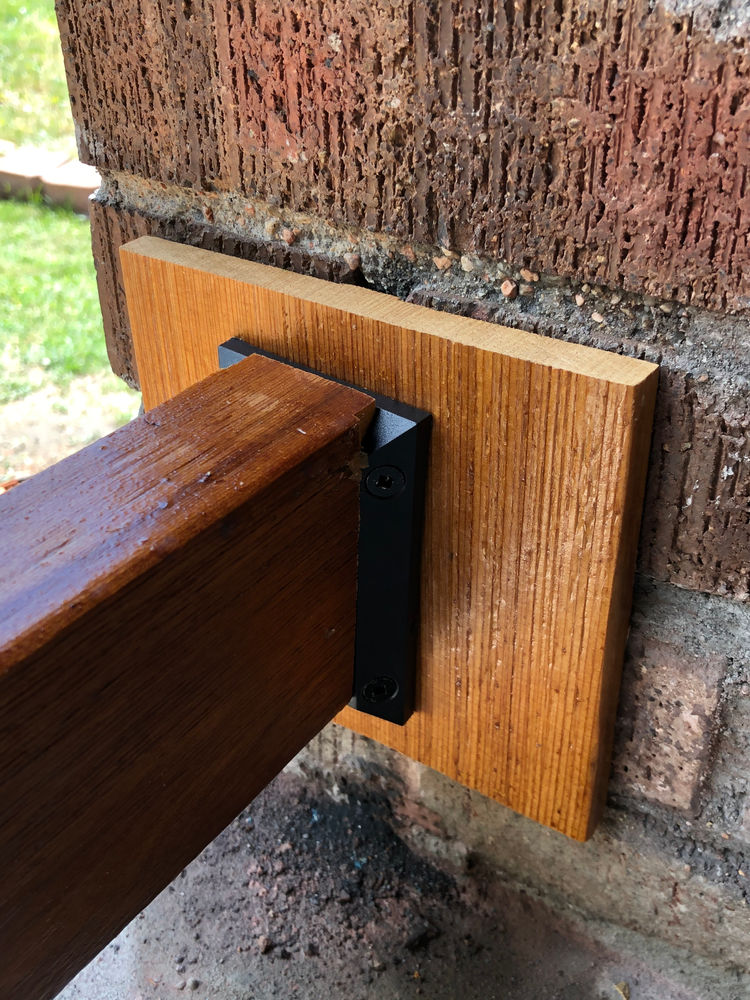 Adding Curb Appeal With Modern Cedar Railing