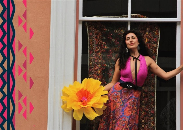 VROUDRIE BIED AAN: VROU ENS. (Volume 1) - die eenvroustuk (deur Mandri ...