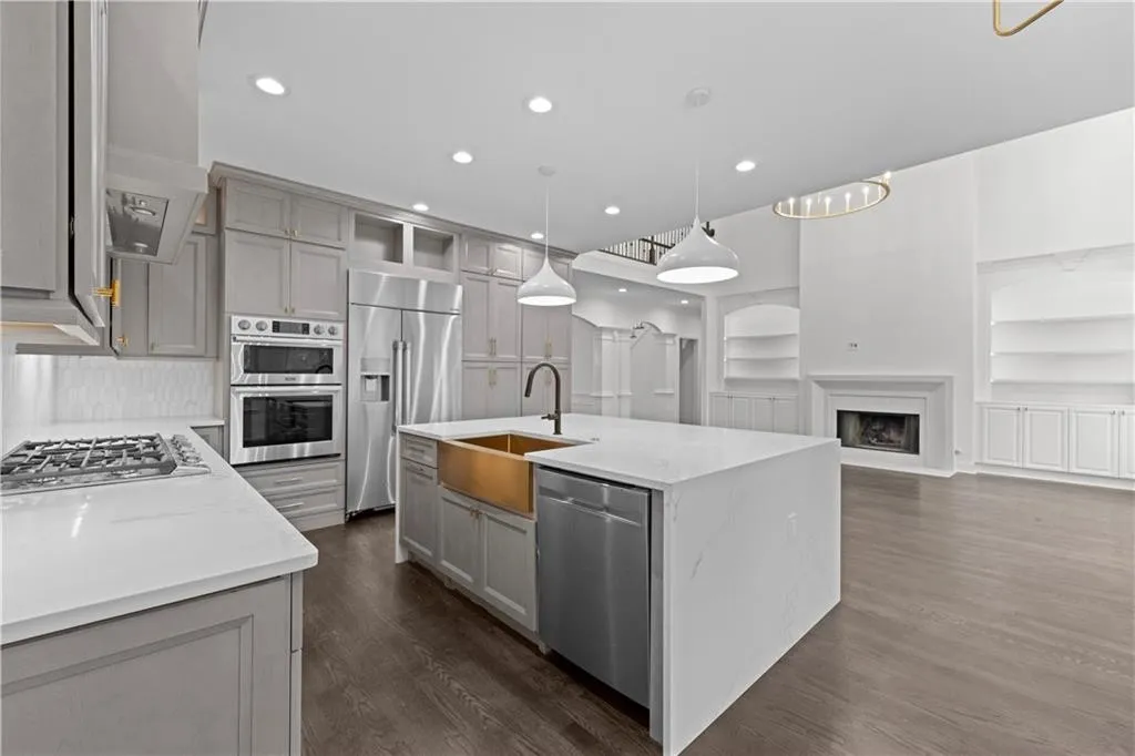 ABOUT US | BUILT BY KJ