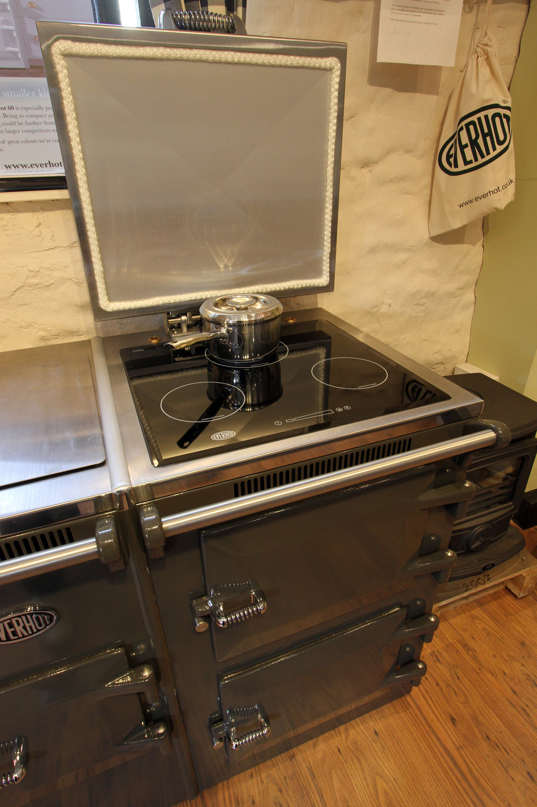 Fullscreen Page | Classic Range Cooker