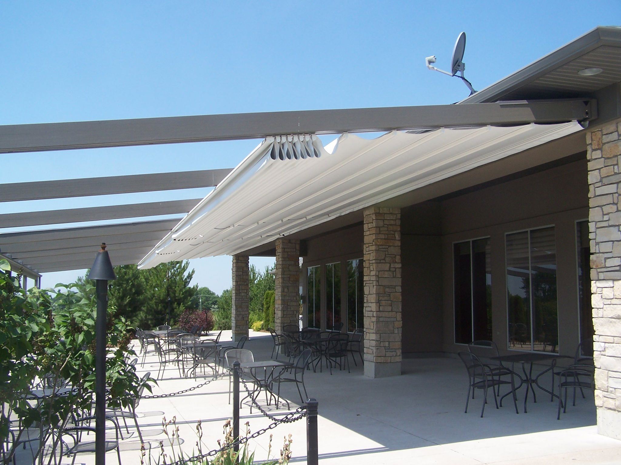 Select Sunrooms | Retractable Roofs