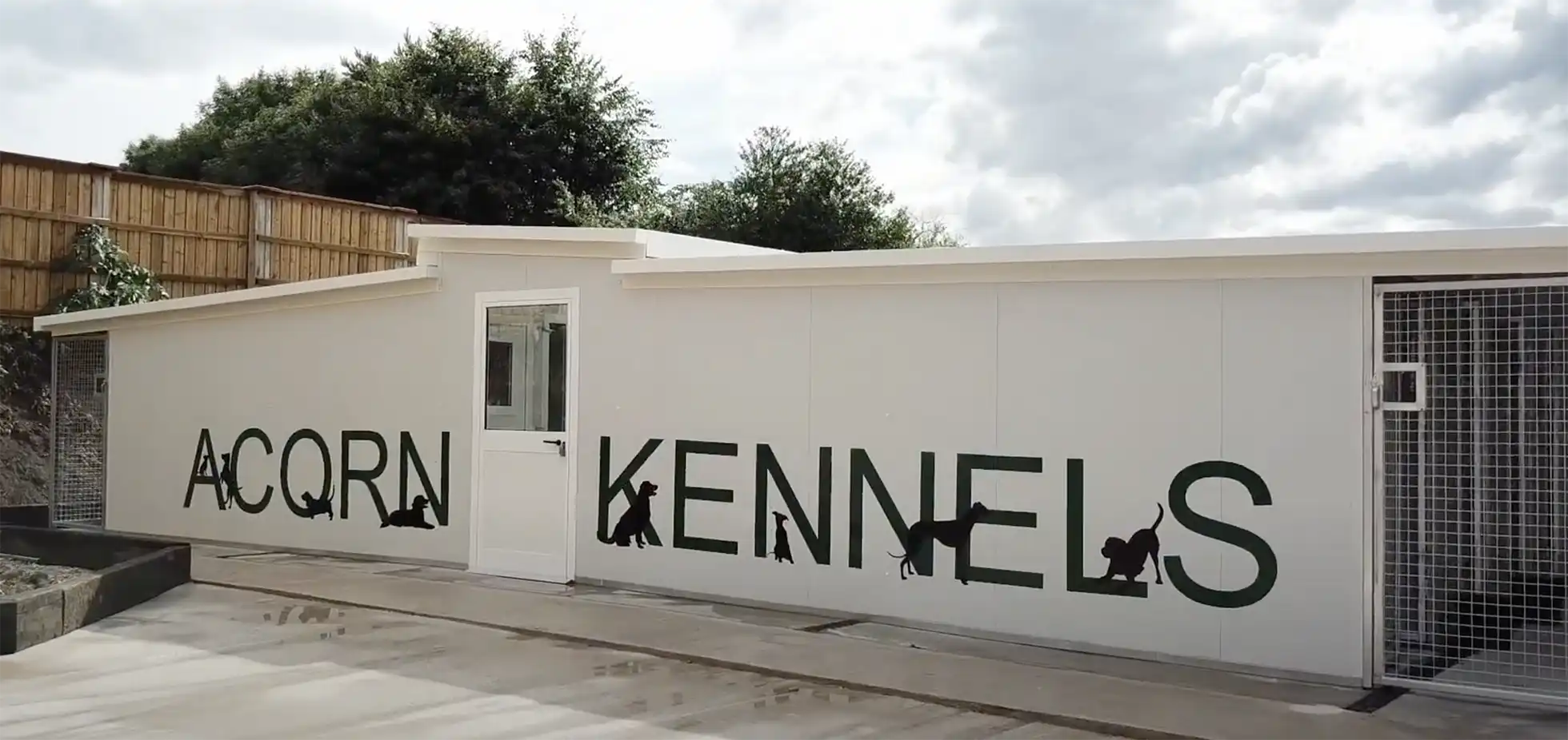 Acorn Kennels Whitchurch | 5 Star Kennels | Dog Re-homing