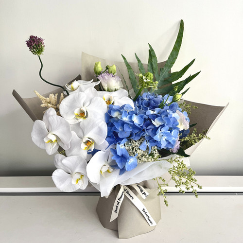 Bed of Roses | Azure Elegance | Blue Flower Bouquet