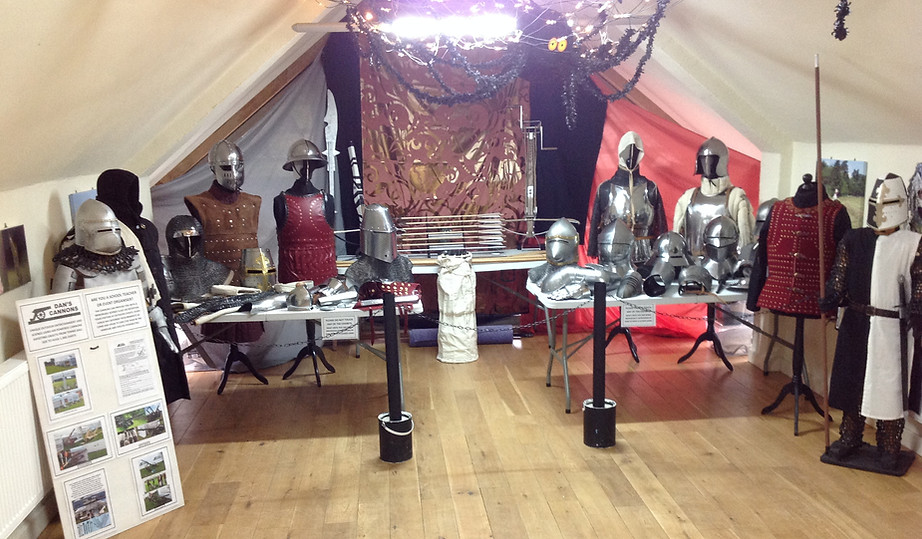 MEDIEVAL ARMOUR DISPLAYS | dans-cannons