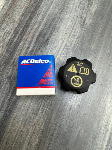 2011-2016 Duramax LML OEM Coolant Reservoir Cap | John C Garage