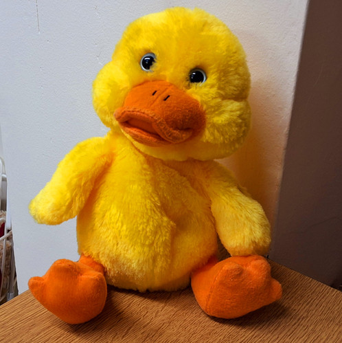 Hamleys Easter Duck singing "Old McDonald" | Harrodsteddybears