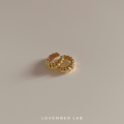 Avianna Croissant Ear Cuff | Lovember Lab