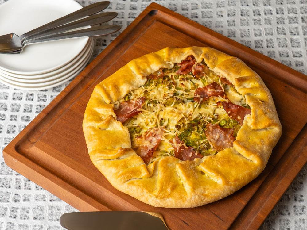 Savory Rustic Tart with Ham and Leeks