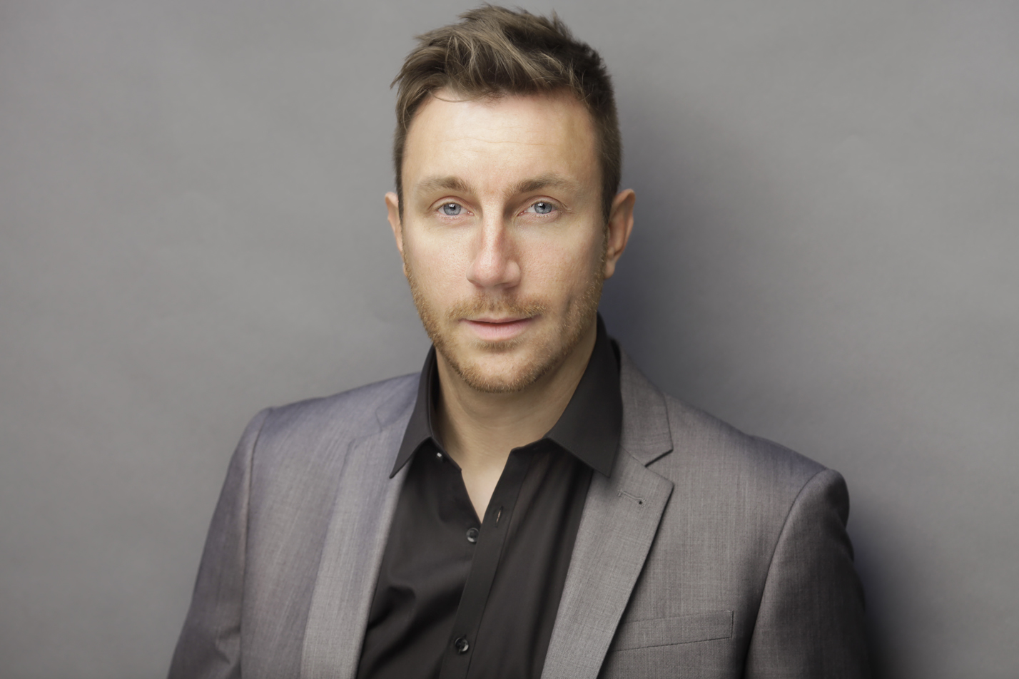 TV Presenter | UK | Steve Hopper Presenter