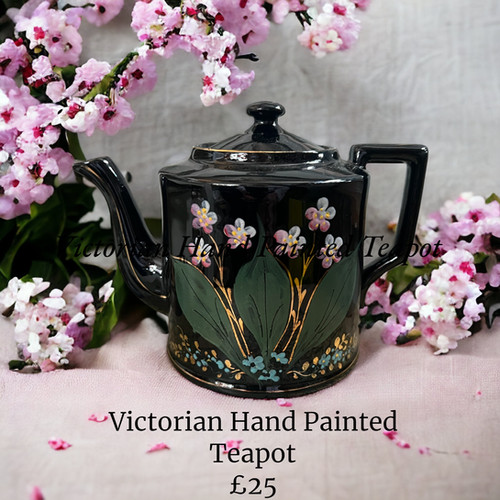 Victorian Teapot. Hand painted | Leeds Vintage House