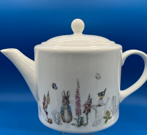 Large Peter Rabbit Beatrix Potter Teapot | Leeds Vintage House